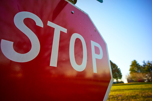 Pemco: Stop sign and T-intersection right-of-way | PEMCO Insurance